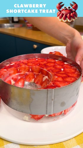 Clawberry Shortcake Treat recipe by Chefclub US original | chefclub.tv