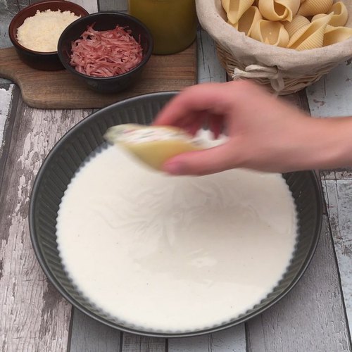 Recipe: Stuffed pasta crown