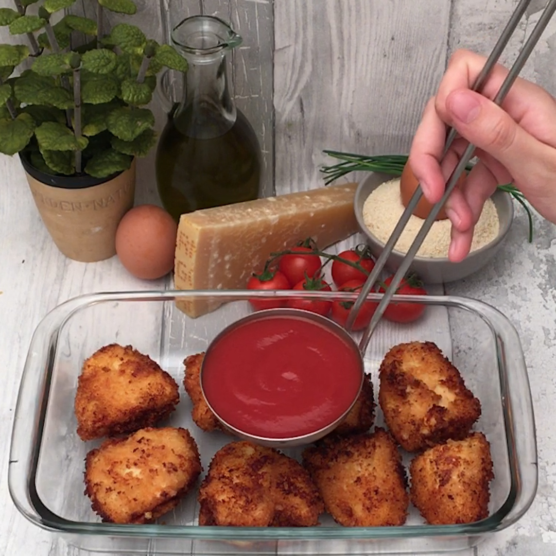 Mozzarella Chicken Bake, the recipe video by Chefclub